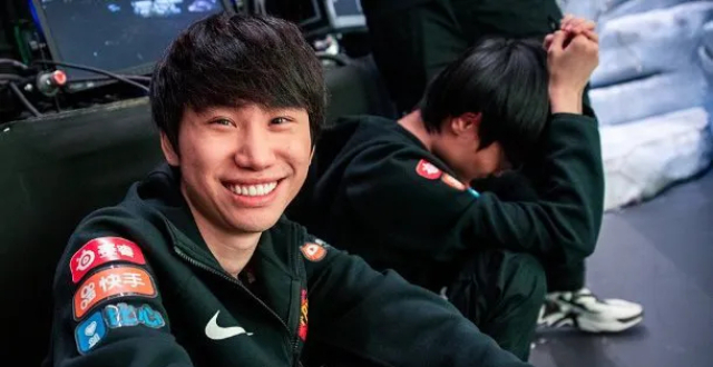 “Doinb更新视频试探图”火了，结尾致敬S9的FPX五人组，回不来了_腾讯新闻