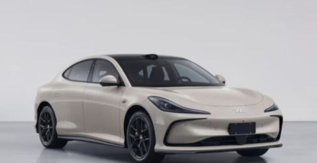 智己L6 Max光年版纯电轿车申报 搭载准900V超快充固态电池_腾讯新闻