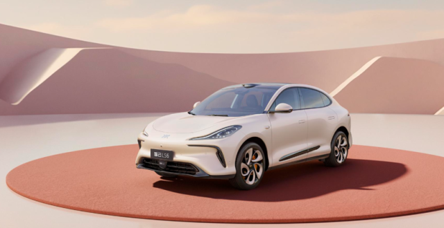 智己CEO现场怒怼！不满LS6和小鹏G6当对手_腾讯新闻