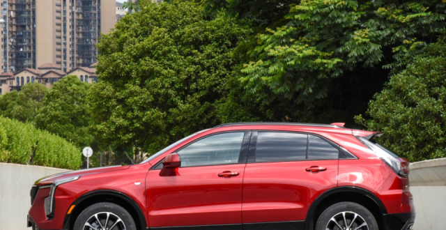 门槛下探到22.97万，凯迪拉克XT4大改动，前驱1.5T并不弱_腾讯新闻