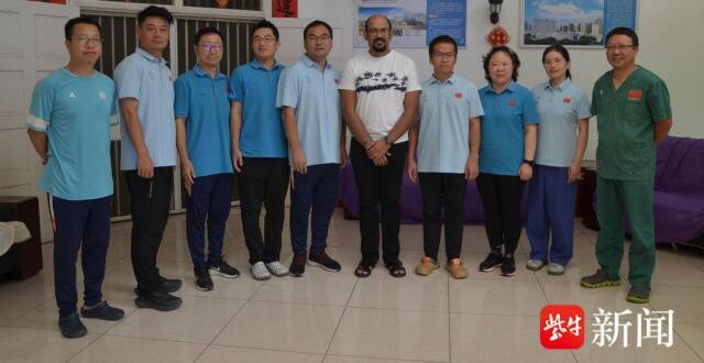 《圭亚那纪事报》记者Roople先生访问第19期中国援圭亚那驻地_腾讯新闻