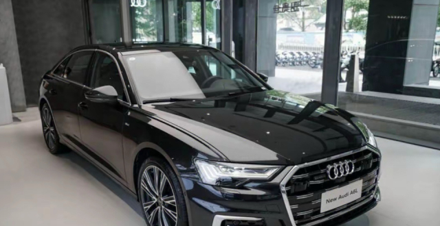 续费弹窗之后，又出现新车自燃，奥迪A6L遭遇多事之秋？_腾讯新闻