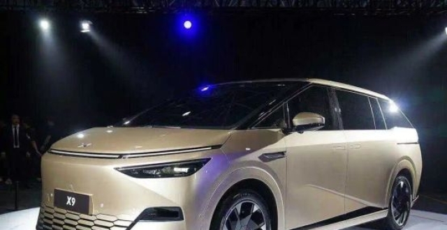 小鹏X9上市，续航702km，起售价35.98万_腾讯新闻