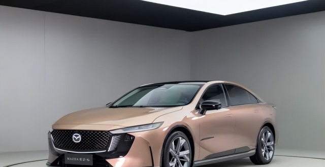 EPA混动平台，马自达EZ-6开启预售_腾讯新闻