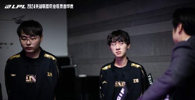 天克！RNG收官战惨遭LGD零封，Letme破防怀疑自我，姿态二路锐评_腾讯新闻