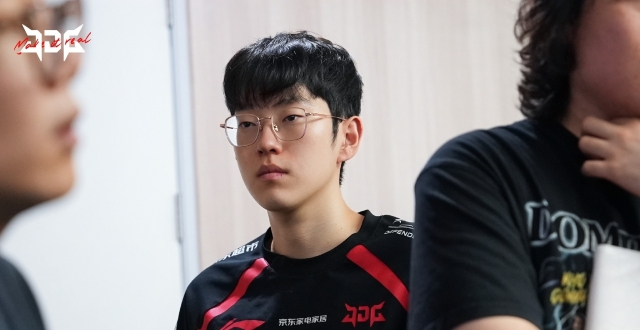 Scout又被骂了！JDG不敌BLG后，Scout采访回应：状态正在回升_腾讯新闻