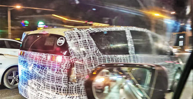 理想纯电MPV实拍！年底上市，PK极氪009，卖45万能火吗？_腾讯新闻