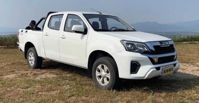 柴油2.5T+采埃孚8AT，江西五十铃瑞迈8AT上市，百年精工品质_腾讯新闻