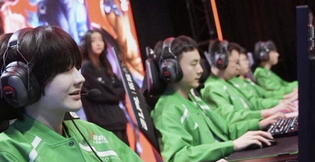 WBG1-2不敌LGD，惨遭第8败！3个复活甲团战溃败，LGD突然翻盘_腾讯新闻