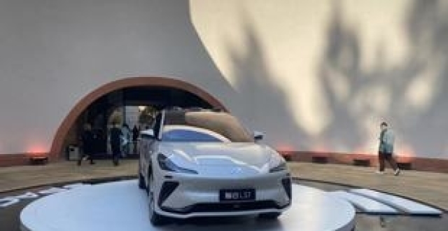 LS7 3月交付1937辆 智己刘涛：短期内不考虑对官方价格进行调整_腾讯新闻