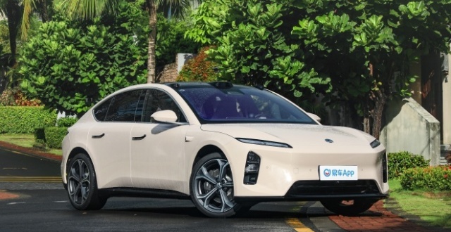 新款蔚来ET5/ET5T正式上市 售29.8万元起_腾讯新闻