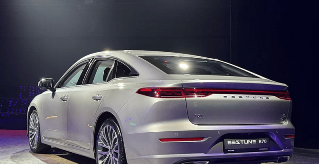 奔腾B70/T90登陆俄罗斯市场 售价249.99万卢布起_腾讯新闻