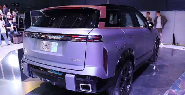 轻越野还是紧凑级 实拍解析奇瑞TJ-1 C-DM_腾讯新闻