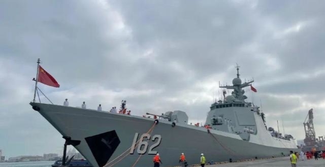 射程600千米！中国首次公开052D的反舰导弹参数，土豪来一艘不？_腾讯新闻