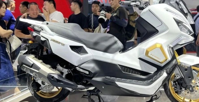 【北京摩展】光阳展台还有个50mL小踏板！X 350和30周年ST250发布！_腾讯新闻