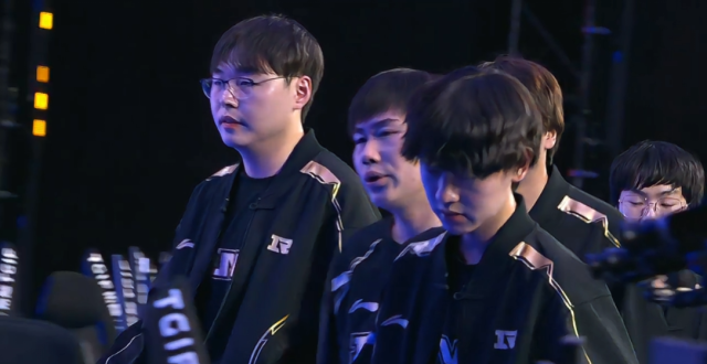 轮椅战神？LWX三把小火龙首拿MVP！RNG击败AL结束8连败_腾讯新闻