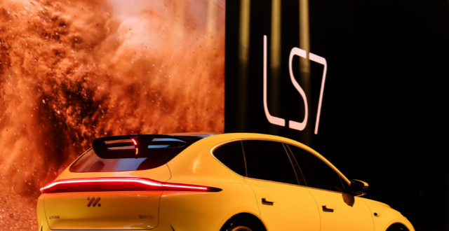 阿维塔11、智己LS7、腾势N7、理想L8，价格差不多，只推荐买这款_腾讯新闻