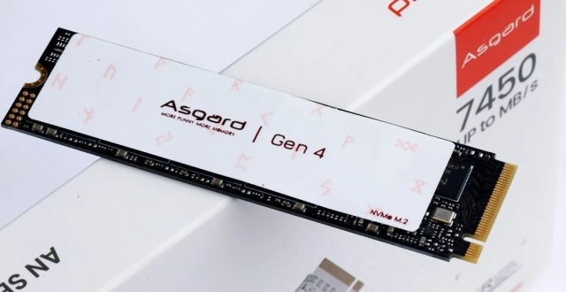 699元就能享受旗舰级2TB PCIe 4.0 SSD！阿斯加特AN4+固态硬盘实战_腾讯新闻
