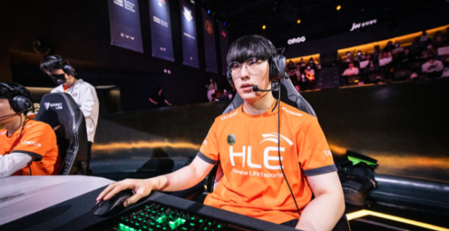 Zeka快乐风男手刃Deft，HLE 3-1淘汰DK杀入四强_腾讯新闻