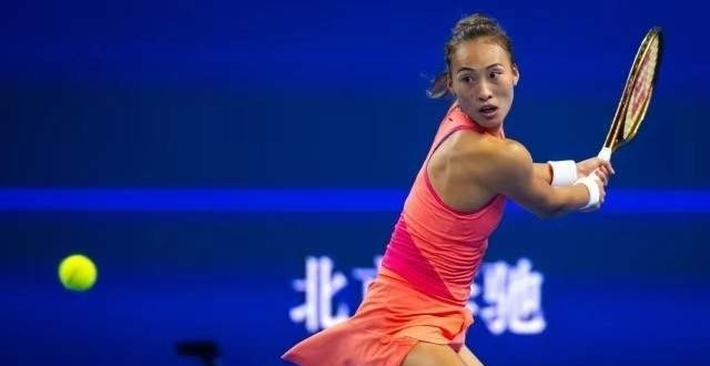 郑钦文首次跻身WTA1000赛事的四强，距离2024中网封后只差两步_腾讯新闻