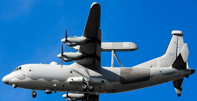 海外谈中国：新型运-9LG电子干扰机亮相泰国 机背平衡木雷达天线很亮眼_腾讯新闻