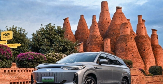 插混动力配CDC悬架 有5座/6座可选 风云T10的价格你还满意吗？_腾讯新闻