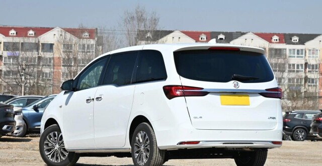 熟悉的MPV销冠又回来了！31天大卖11438台，一起看别克GL8_腾讯新闻