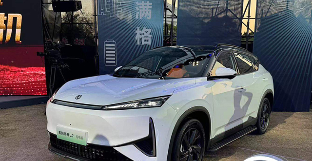 售10.99万元起 续航里程518km 风神L7纯电动版正式上市_腾讯新闻