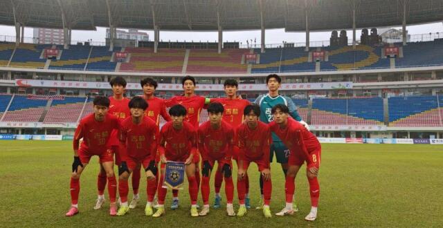 【首届全国青少年三大球运动会】吉林U18队2比5负上海U18队无缘决赛 将与四川争夺季军_腾讯新闻