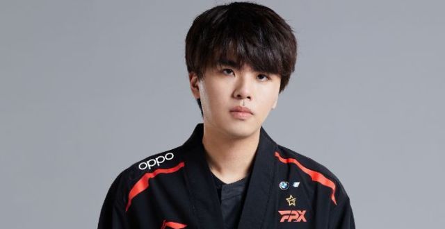 LPL春季赛2月3日首发名单，Doggo下路对决Lwx_腾讯新闻