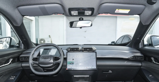 续航反向虚标？10.99万起售，风神L7 EV能给人怎样的体验_腾讯新闻