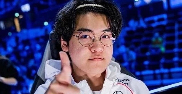 TheShy确定回归IG；369被爆离队；EDG宣布新赛季起飞；Uzi怒斥新版本十分畸形；双城2登顶64个国家和地区！_腾讯新闻