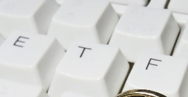 广发中证光伏龙头30ETF涨2.27% 光伏行业规范化促进提质增效_腾讯新闻