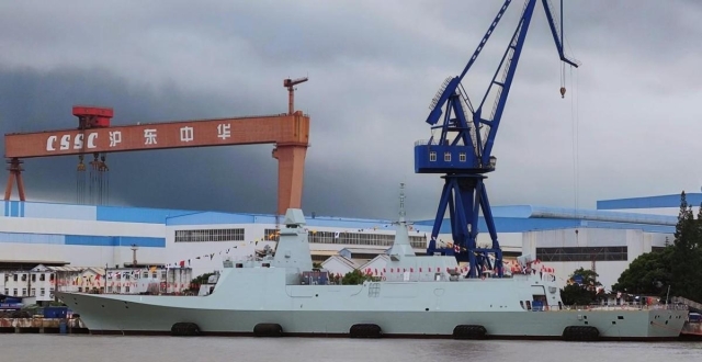 5艘052DM一起舾装！“达利安”造船厂又放大招，这是052最后荣光?_腾讯新闻