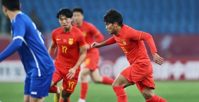 新U22男足国家队首战，U20小将替补出彩_腾讯新闻