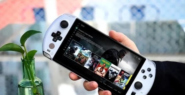 搭载全球最小的6800U掌机，GPD WIN4能否实现弯道超车？_腾讯新闻