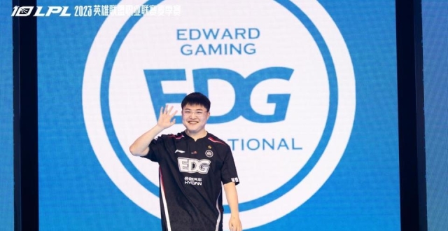 BLG和EDG对于Uzi的使用有何不同？浅析EDG体系下的Uzi_腾讯新闻