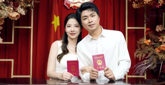 郎才女貌天作之合，人皇Sky官宣结婚_腾讯新闻