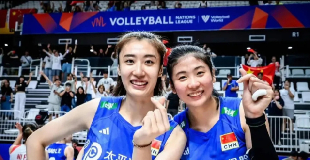 23：30开球！CCTV5直播中国女排VS巴西，蔡斌回应为何不喜欢换人_腾讯新闻