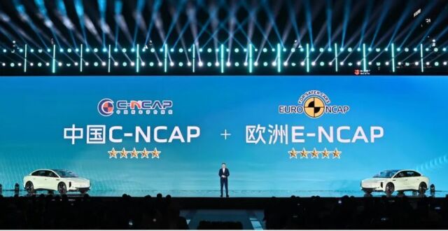 红旗EH7正式上市，起售价22.98万元，续航最高820 km_腾讯新闻