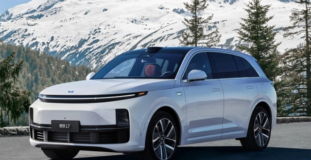 上市就拿销冠，终端无优惠，续航175km，5座布局，理想L7好在哪？_腾讯新闻