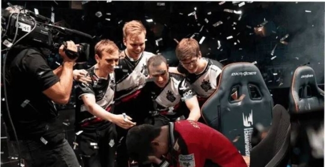 S9赛季的G2，他们是怎么两次击败SKT和DWG的？_腾讯新闻