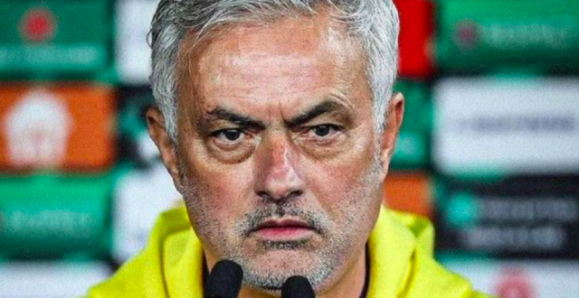 迫不及待！穆里尼奥观看欧冠决赛视频连线官宣上任 年薪超2000万_腾讯新闻