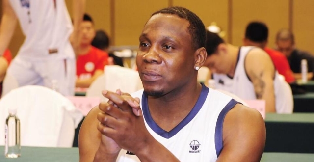 场均50分！快39岁的哈德森在NBL无敌 还能回CBA吗？_腾讯新闻