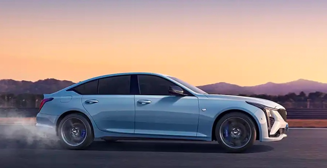 新凯迪拉克CT5官图！配黑标性能套件+电磁悬架，预售价或很诱人_腾讯新闻