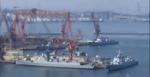 大连造船厂5艘052DM同时舾装，还有2艘055在建_腾讯新闻