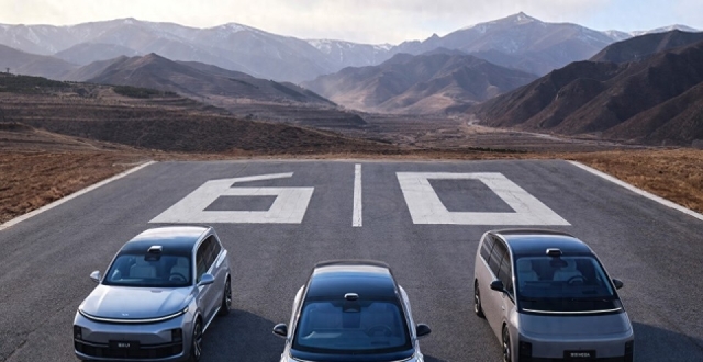 理想i8路试曝光，六座纯电SUV，比L9还大，续航超1400km！_腾讯新闻