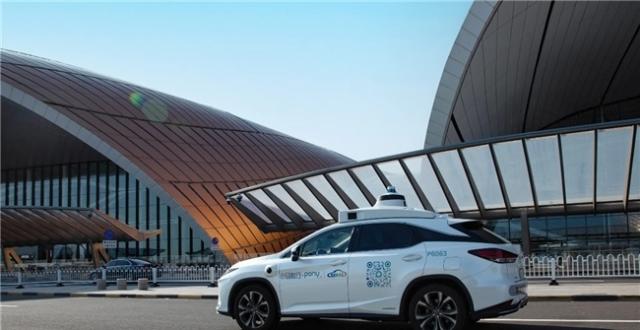 小马智行八年深耕Robotaxi技术，成就“全球Robotaxi第二股”_腾讯新闻