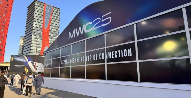 MWC25对话爱立信：电信运营商如何成功接住AI泼天流量？_腾讯新闻