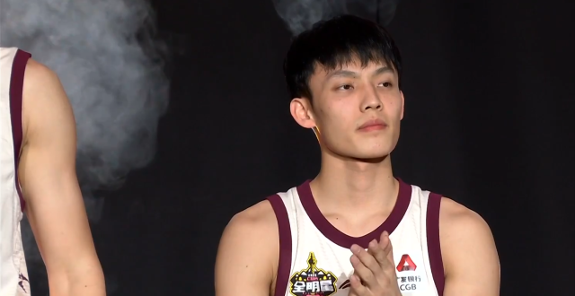 CBA全明星：徐杰25分错失MVP，杨瀚森21+7张宁20分，MVP花落中锋_腾讯新闻